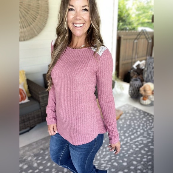 Pretty Bash | Tops | Nwot Show Off Long Sleeve Top With Lace On The ...